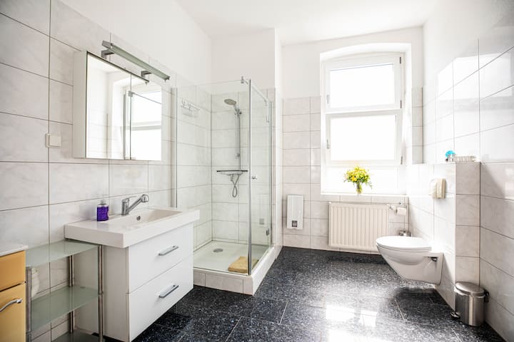 Hostel 1 Bed  In 4 - Girls Dorm - Essen