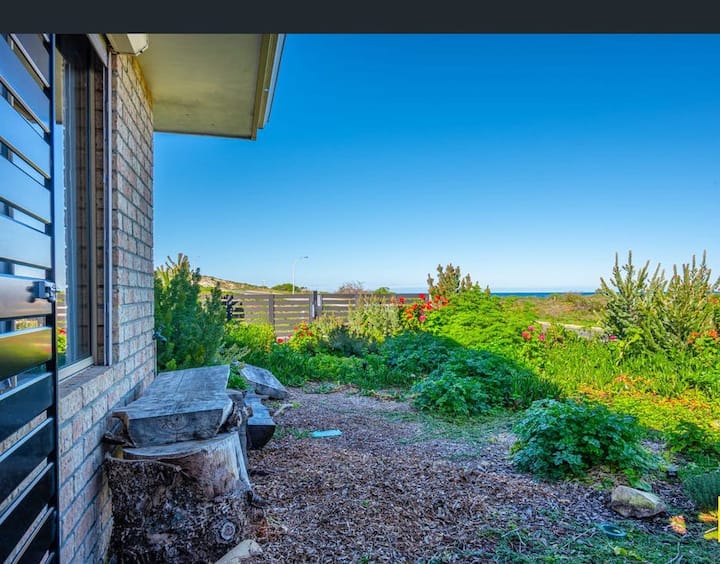 The Beach House - Guilderton