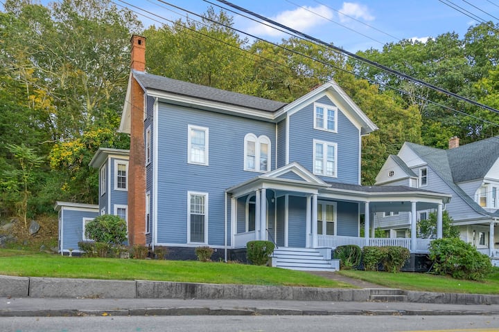 Victorian Paradise - Connecticut