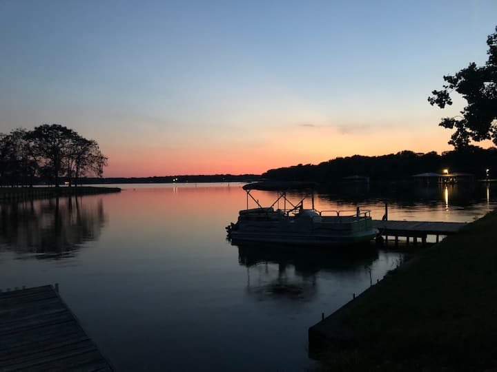 3 Bedroom Cottage On Lake Limestone - Lake Limestone, Thornton