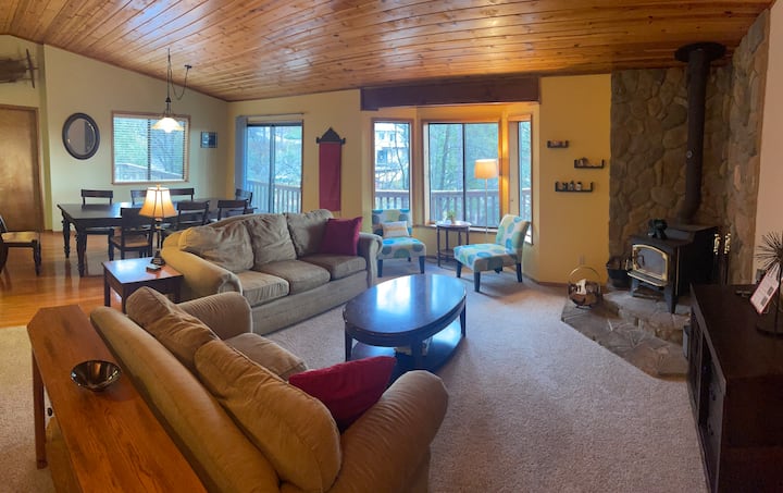 *An Acre Of Nature*
Central A/c, Close To Lakes - Arnold, CA