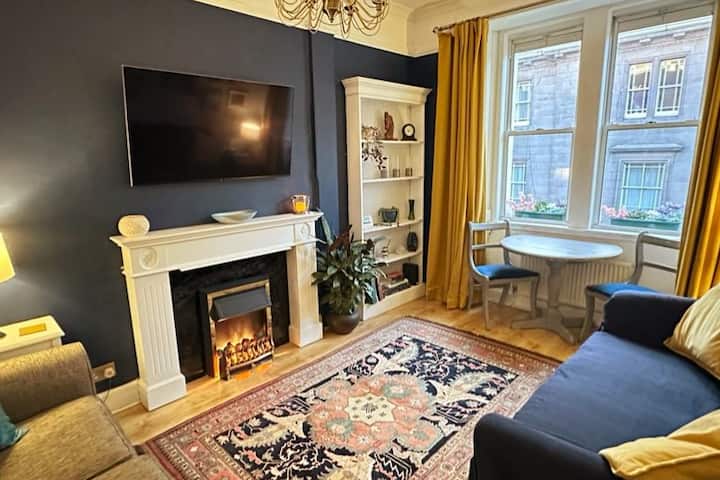 Charming Cozy Victorian Flat, Grassmarket Fringe - Edinburgh