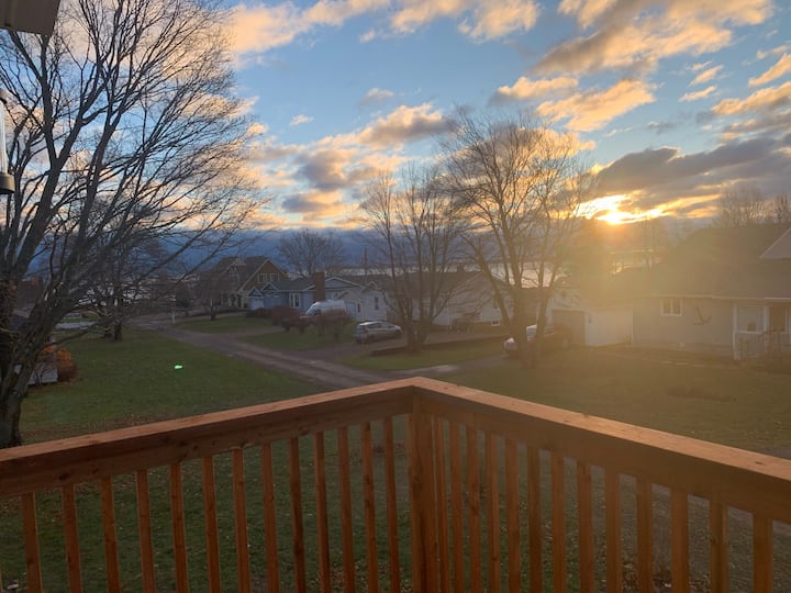 Spacious Sunny Quiet Priv Mod 
Fall Winter Spring - Shediac