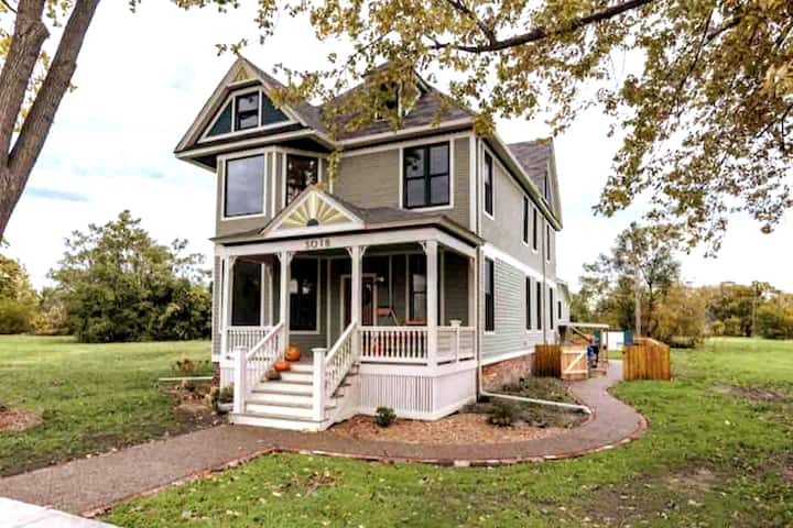 Phunky Pheasant - First Floor - Détroit, MI