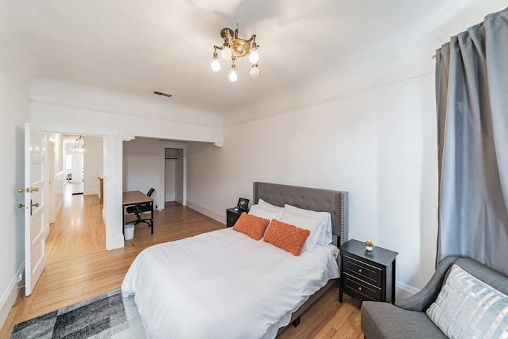Newly Refreshed Victorian Unit | Prime Sf Location - San Francisco, CA