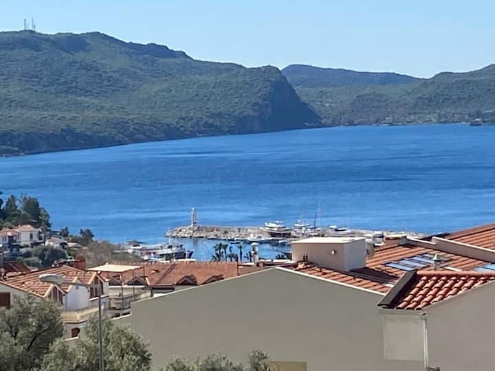 Deniz Manzaralı Geniş Aile Apartı Akça Apart2.kat - Kaş