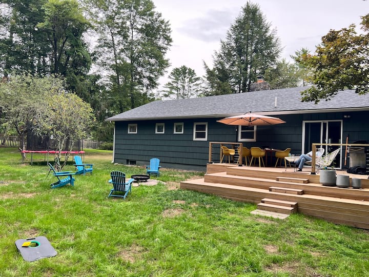 Summer Cottage Minutes From Delaware River - Narrowsburg, NY
