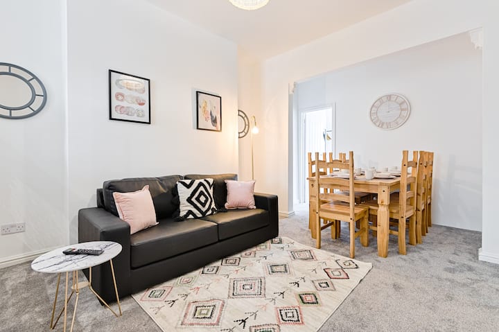 Bedlinog Vacation Rentals & Homes - Wales, United Kingdom | Airbnb