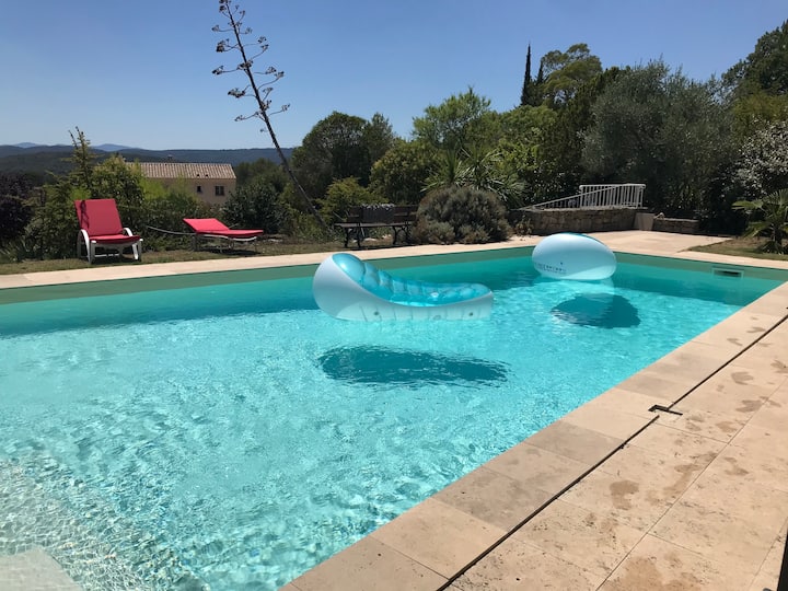 Le Gîte « Les Tarentes « Est Un Endroit Calme - Cotignac