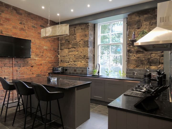 Modern 3 Bedroom Flat In Glasgow - Glasgow