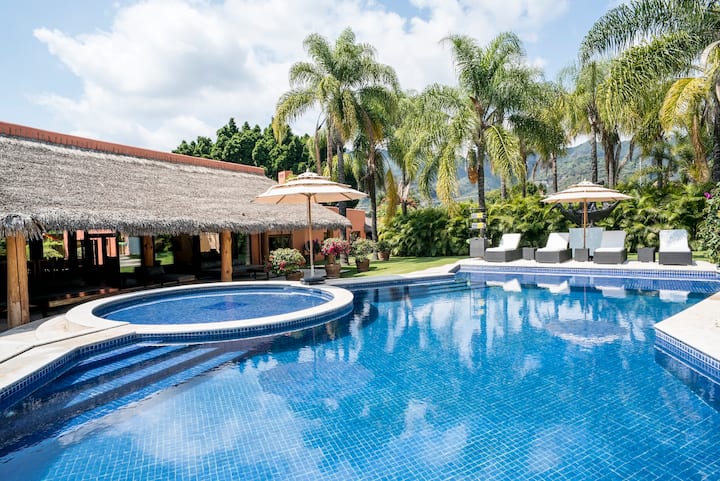 Exclusiva Casa Con Alberca 8 Habitaciones Y Pádel - Malinalco