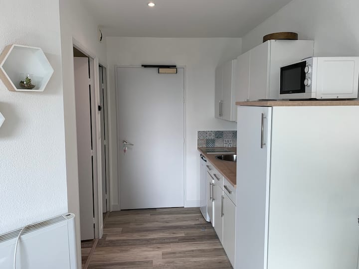 Appartoscope Pour 2 
10mn à Pied Du Parc - Chasseneuil-du-Poitou