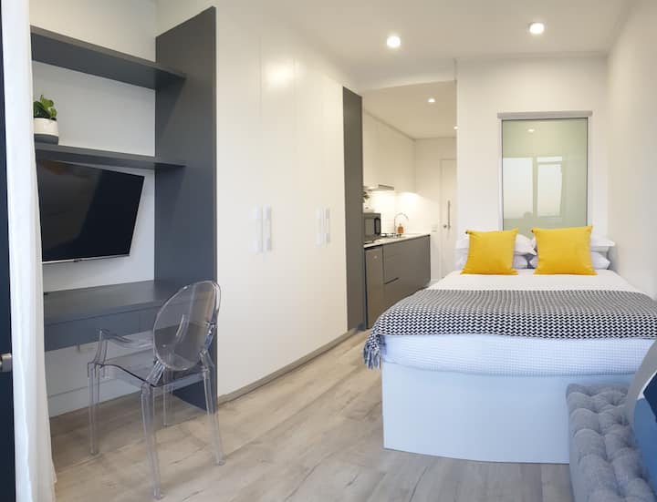 Chic Studio With Harbour View & Outdoor Gym - Cape Town