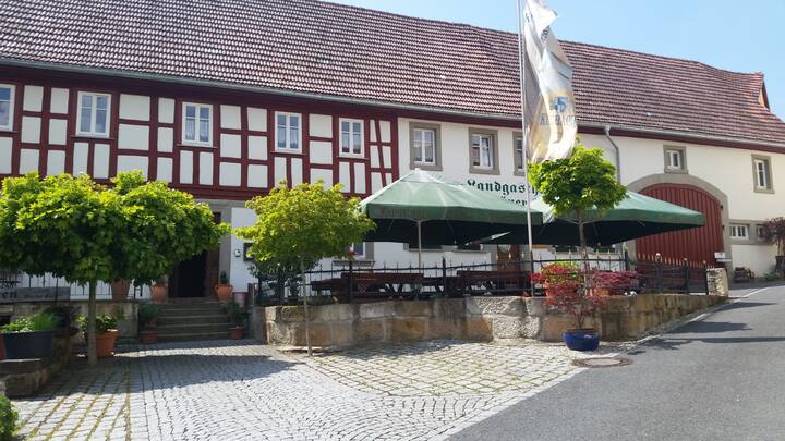 Geräumige Ferienwohnung Im Haßberge - Ebern