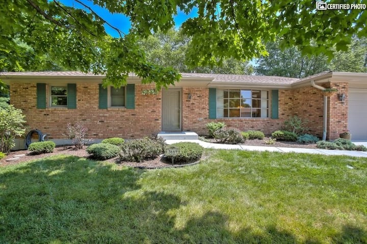 Comfortable 3 Bedroom Home In Ne Rockford + Wi-fi - Rockford, IL