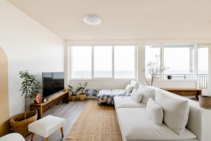 New Ocean View In St Kilda Beachfront - 2 Bedrooms - St Kilda