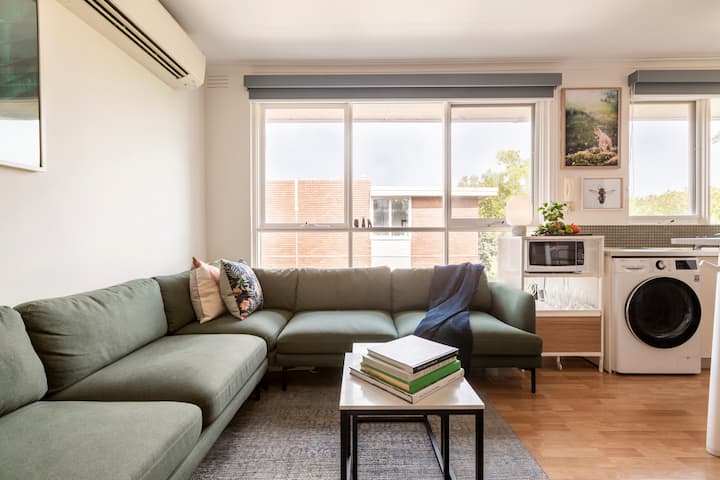 Escape To A Tree Top Retreat In Vibrant Elwood! - 세인트 킬다