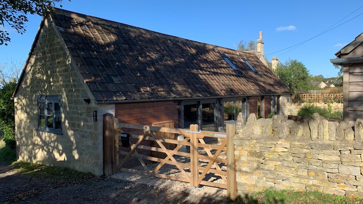 The Byre, Stunning Barn Conversion, Nr Stroud - Nailsworth