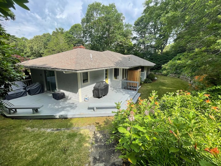 Beautiful, Mid-cape Getaway, Beach Pass Included - Cape Cod, MA