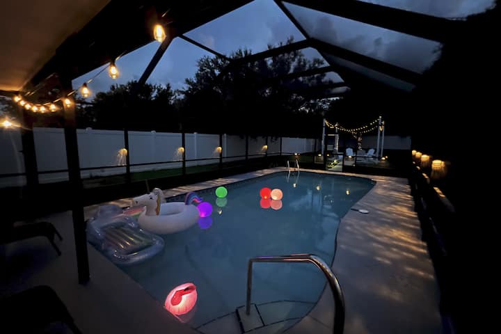 Heated Pool House 4 Miles Away From The Beach - Daytona Beach, FL