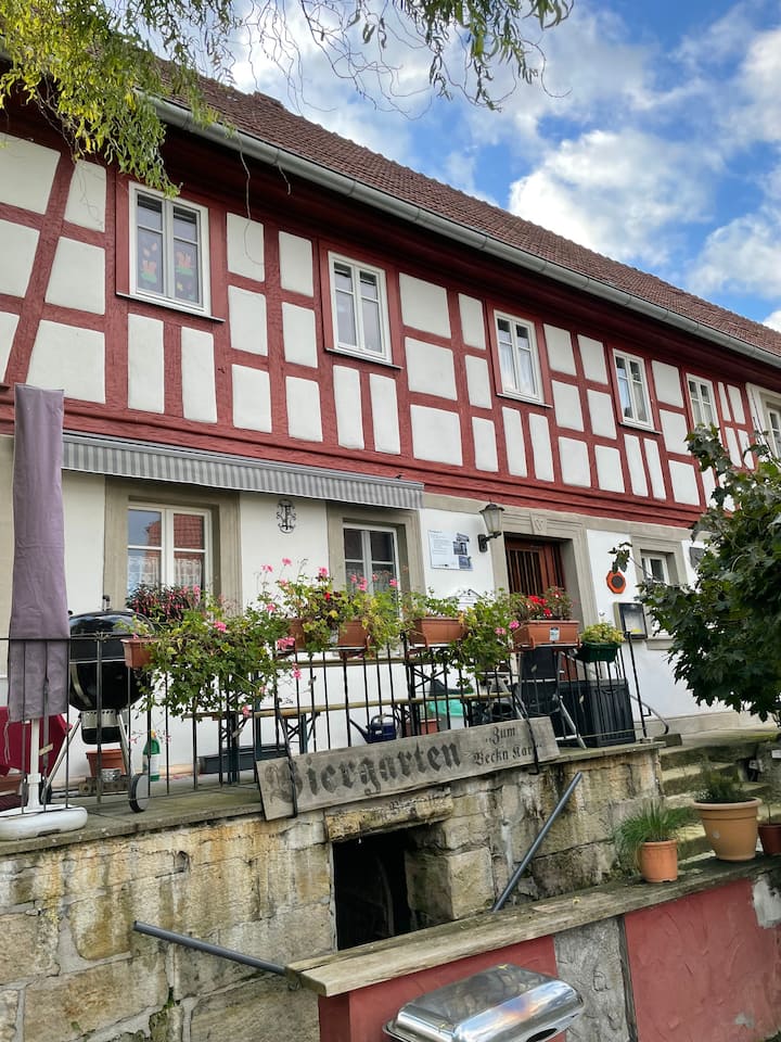 Schöne 2 Zimmer Ferienwohnung In Ebern - Ebern
