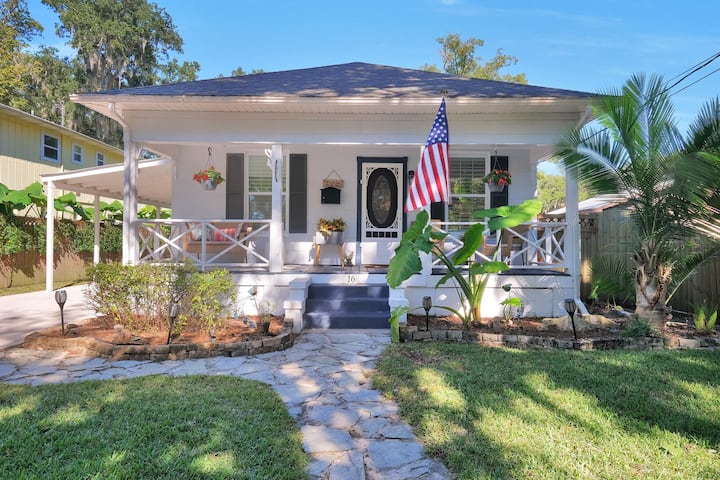 Forever Young- Ballard Ave. Bungalow - St. Augustine, FL