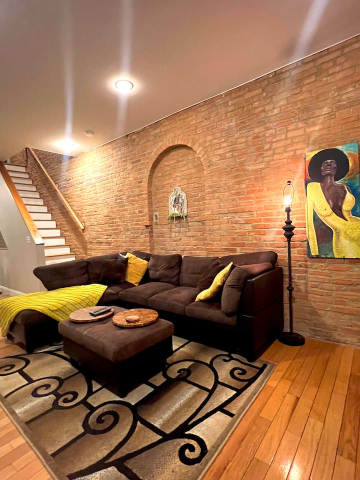 Château In The Hill • Movie Den • Walk To Stadiums - Baltimore, MD