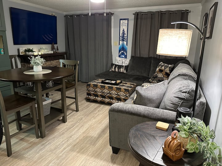 Mountain Lodge 351, Ski In/out, Village Area - Snowshoe, WV