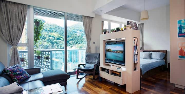 Bright & Spacious High Rise With Mountain View - Tsim Sha Tsui
