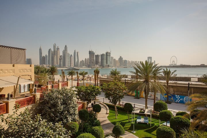 2 Bedroom Fairmont Residence, The Palm Jumeirah - Dubai