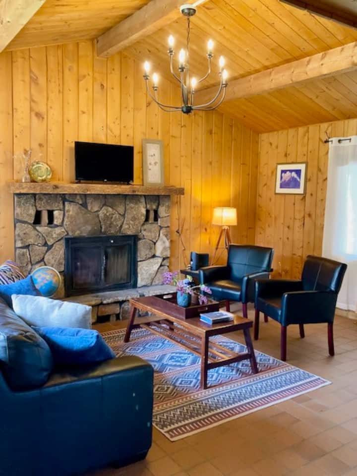 Cozy, 1 Bdrm Log Home With Outdoor Patio In Lander - Lander, WY