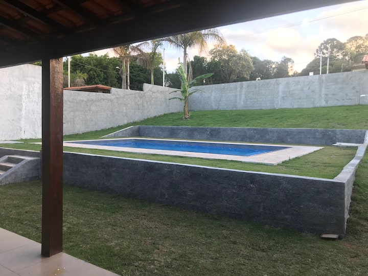Bela Chácara Com Piscina - Cotia