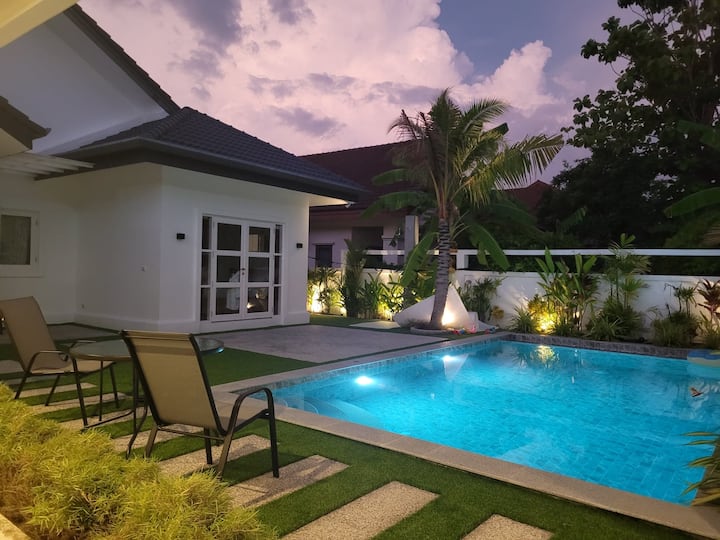 Villa With Private Pool And Garden. - Phuket