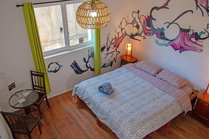 Habitación N°06 + Baño Ensuite. - Valparaíso