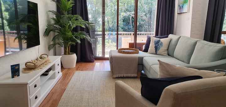 Little Beach Holiday Apartment. - Nelson Bay