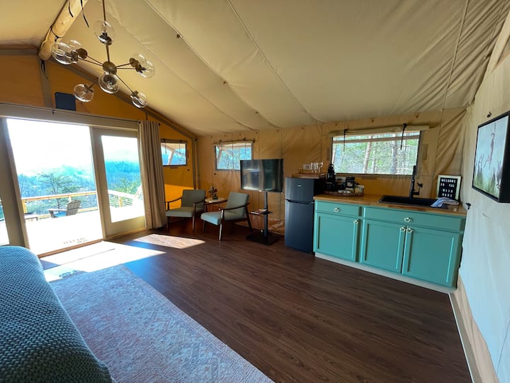 Top 22 Spots For Glamping in Pigeon Forge, Tennessee - Updated 2025 ...