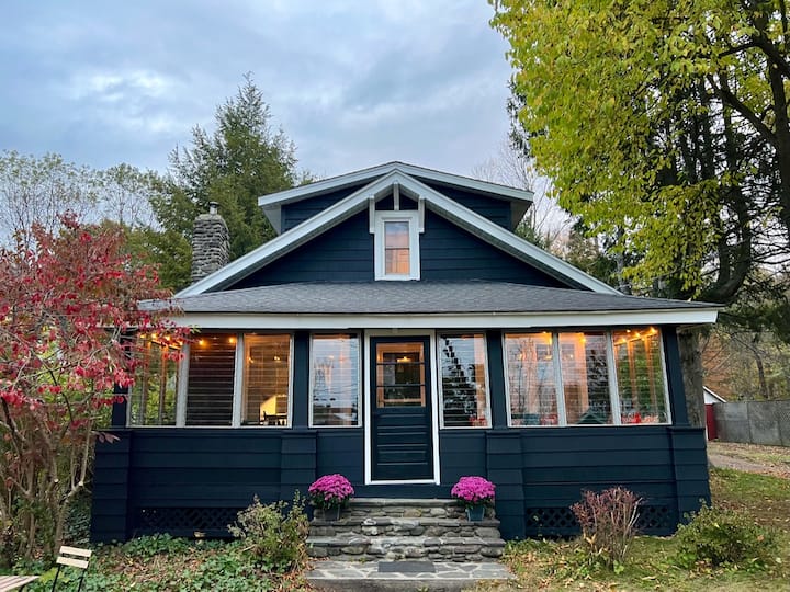 3 Bedroom, 2 Bath Bungalow In Phoenicia, Catskills - Phoenicia, NY