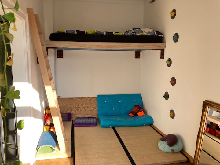 Stylische Altbauwohnung In Quirligem Viertel - Munich