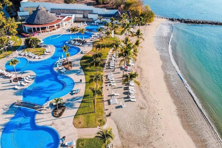 Casa Moderna En La Playa - La Cruz de Huanacaxtle