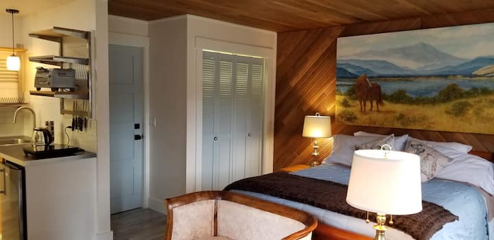 Cozy Studio Suite On Lovely Acreage - Duncan