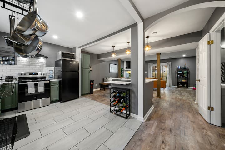 Modern Townhouse Near Braves Stadium & The Battery - Marietta, GA