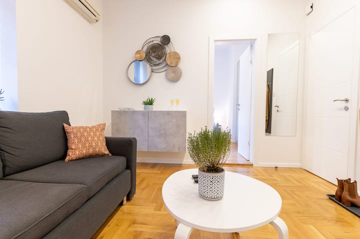 Official 4* Brand New Modern Apartment/balcony - ザグレブ