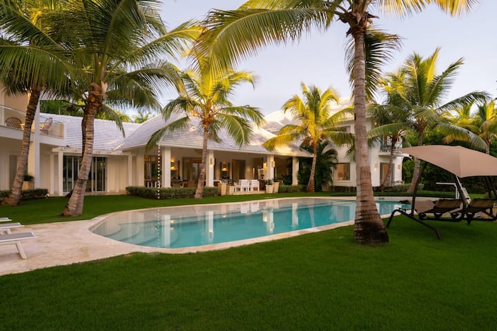 Villa Sarah, 8 Br, Puntacana Resort, Private Pool - Punta Cana