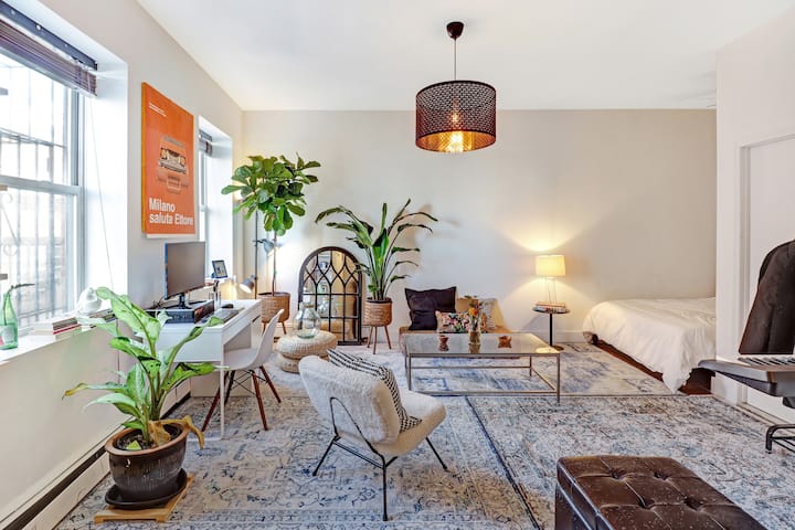 Cozzy Studio Loft In The Heart Of Williamsburg - Queens, NY