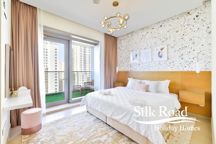 Spacious Marina Apt | Fantastic View, Beach & Pool - Dubaï