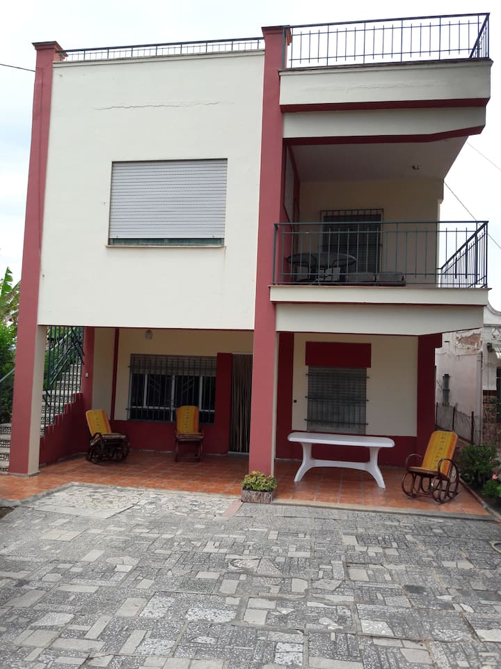 Grande Maison Typique Avec Parking Gratuit - Villarreal