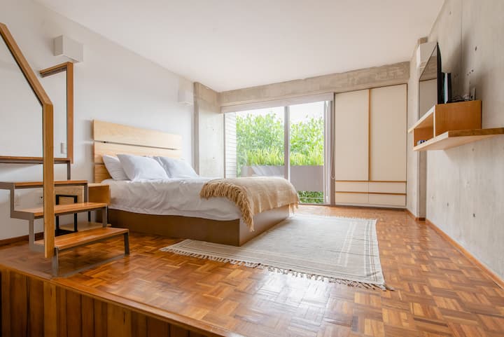 Hotel Room, Pet Friendly & Parking Space (201) - Mexico State