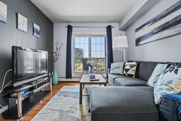 Lovely Apartment In The Heart Of Calgary - カルガリー