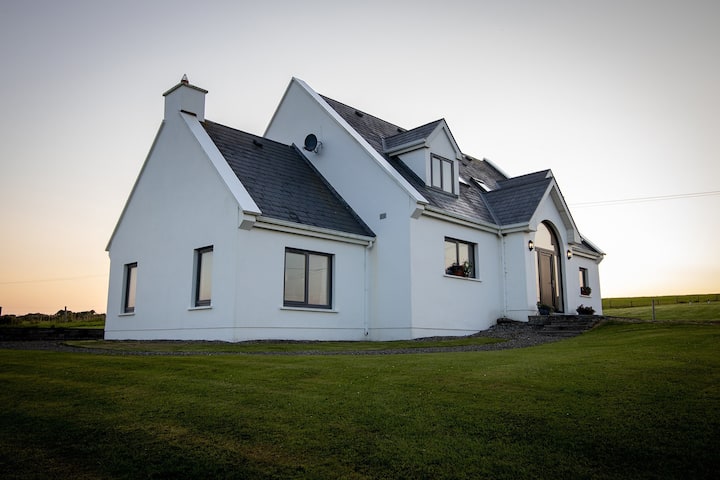 Stunning Irish Getaway With Ocean Views - Lahinch