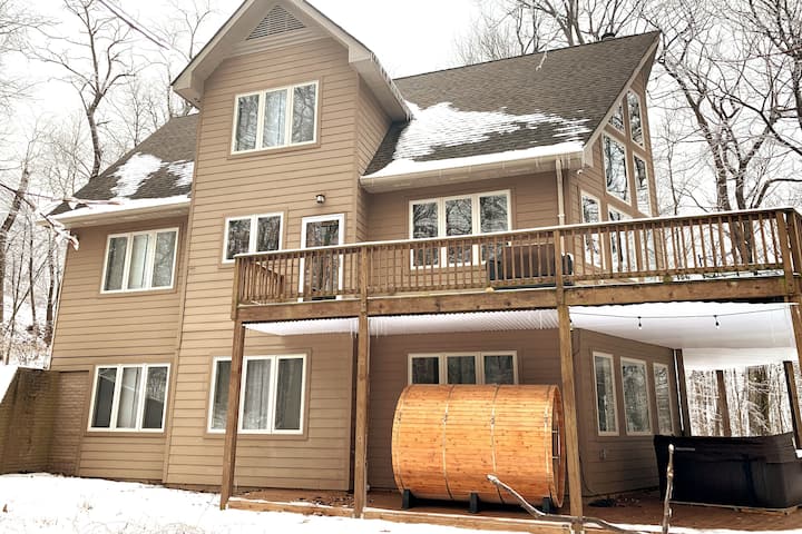 Wintergreen High-ceiling Chalet With Jacuzzi/sauna - Wintergreen Resort, VA